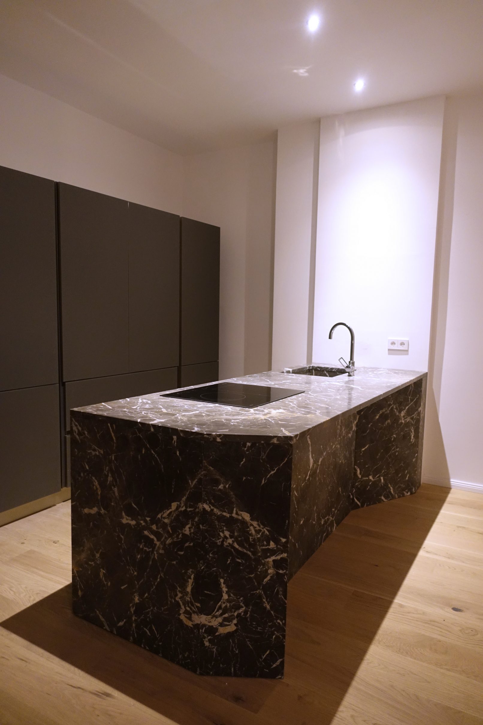 Kitchen Marble Block - Fourrichon Architecture